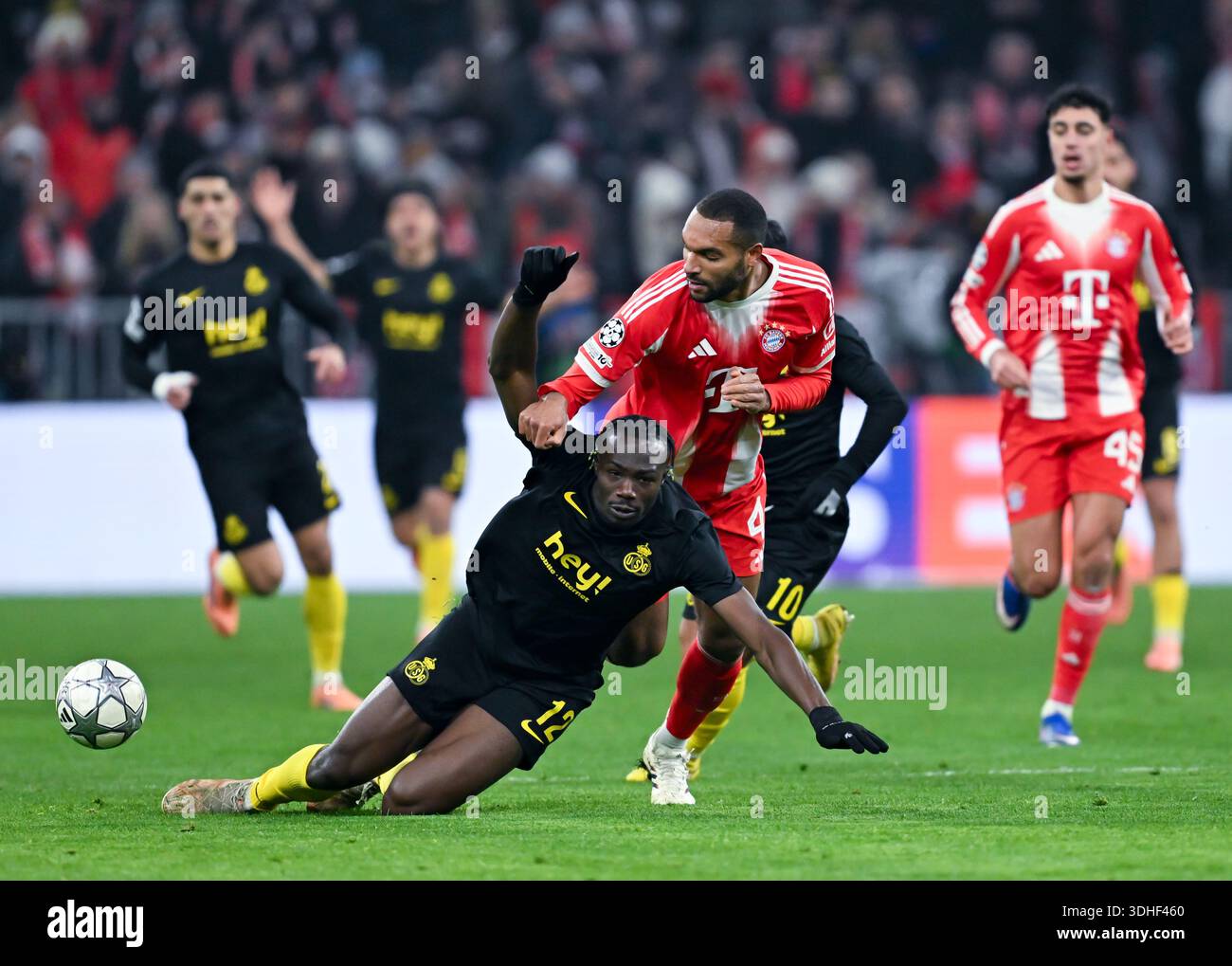 Munich, Germany. 21st Jan, 2026. Soccer: Champions League, Bayern ...