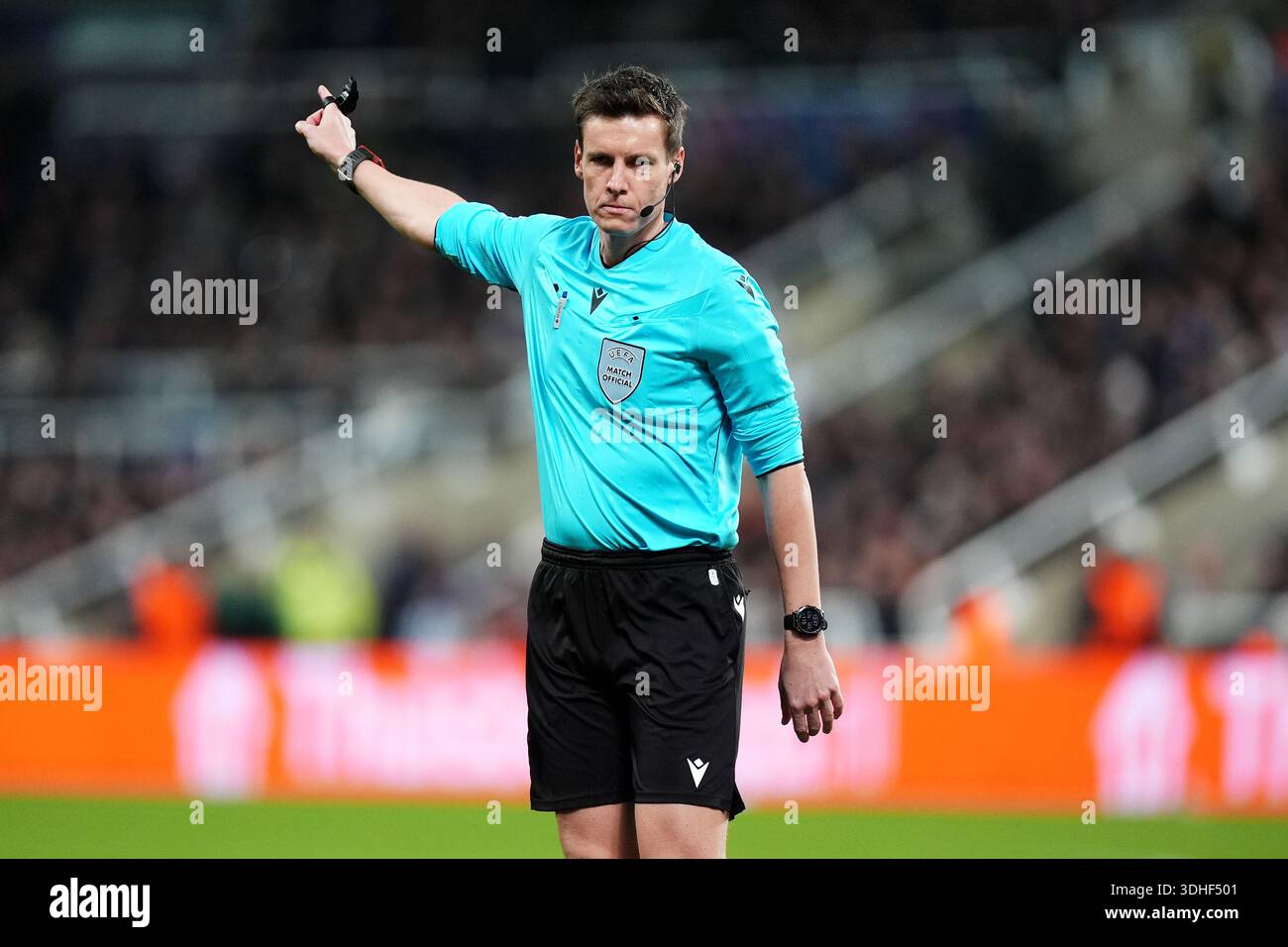 Referee Daniel Siebert during the UEFA Champions League match at St ...