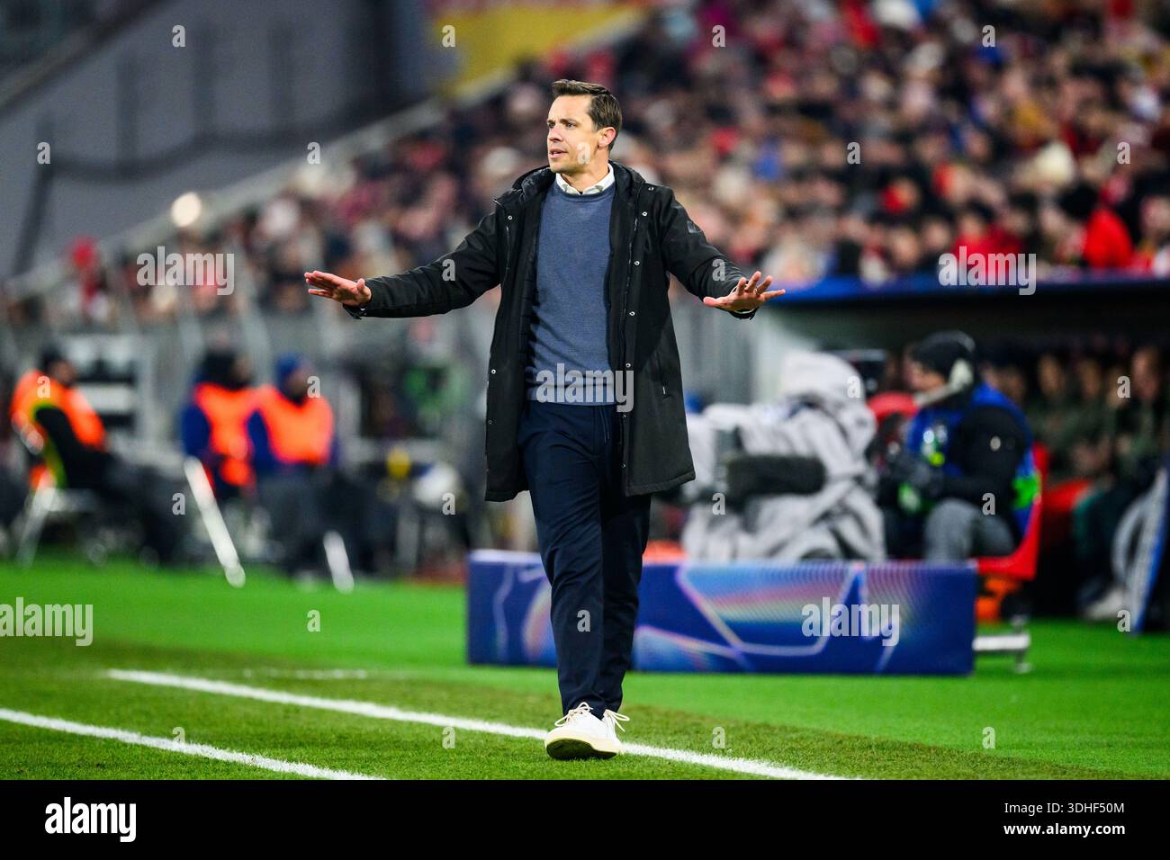 Munich, Germany. 21st Jan, 2026. Soccer: Champions League, Bayern ...