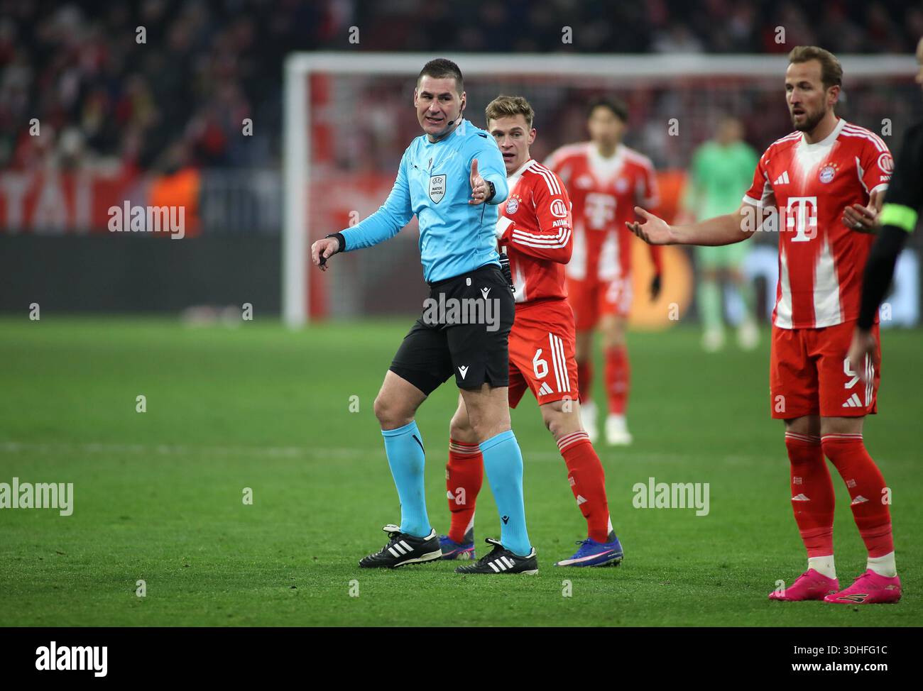 Schiedsrichter rade obrenovic svn in akion hi-res stock photography and ...