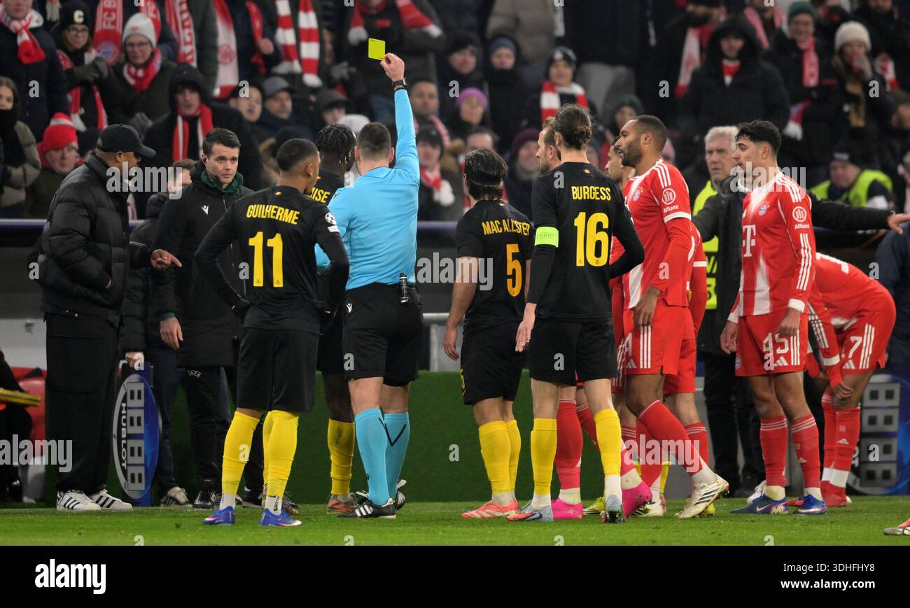 Referee Rade Obrenovic (Slovenia) shows Promise David (Gilloise) the ...