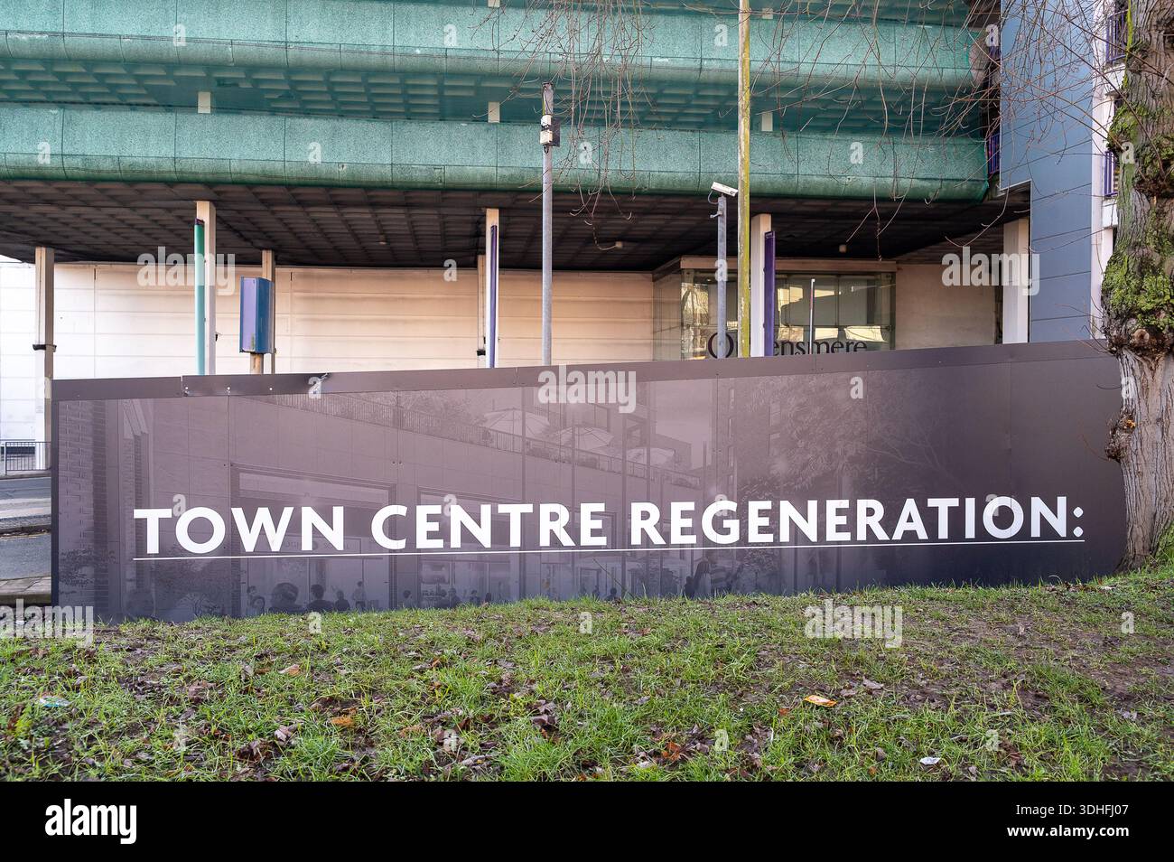 Slough, Berkshire, UK. 14th January, 2026. The now closed Queensmere ...