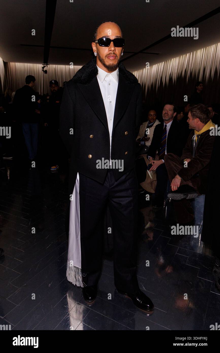 Paris, Frankreich. 21st Jan, 2026. Lewis Hamilton attends DIOR Homme ...