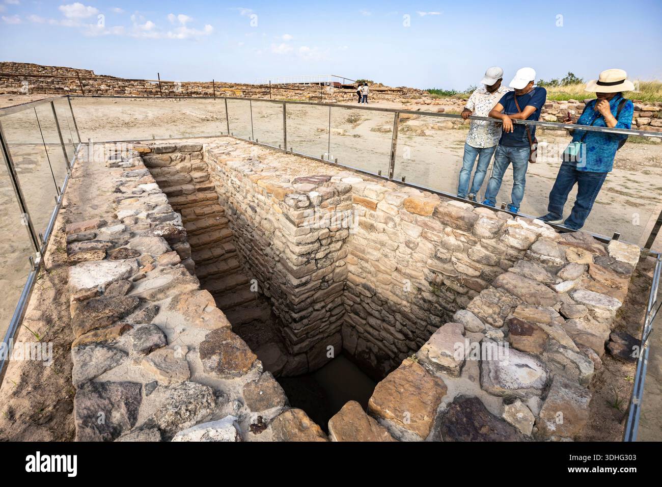 Dholavira archaeological site, water structure in Castle(Citadel ...