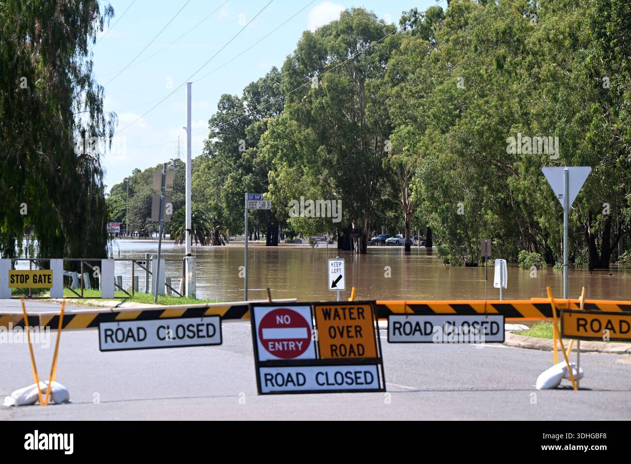Floodwaters from the Fitzroy River inundate Robert Clark Drive and the ...