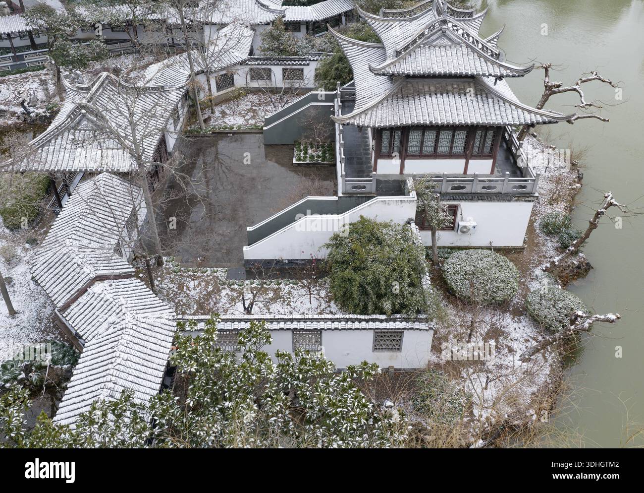 Aerial photo shows the snow scenery in Huai'an City, east China's ...