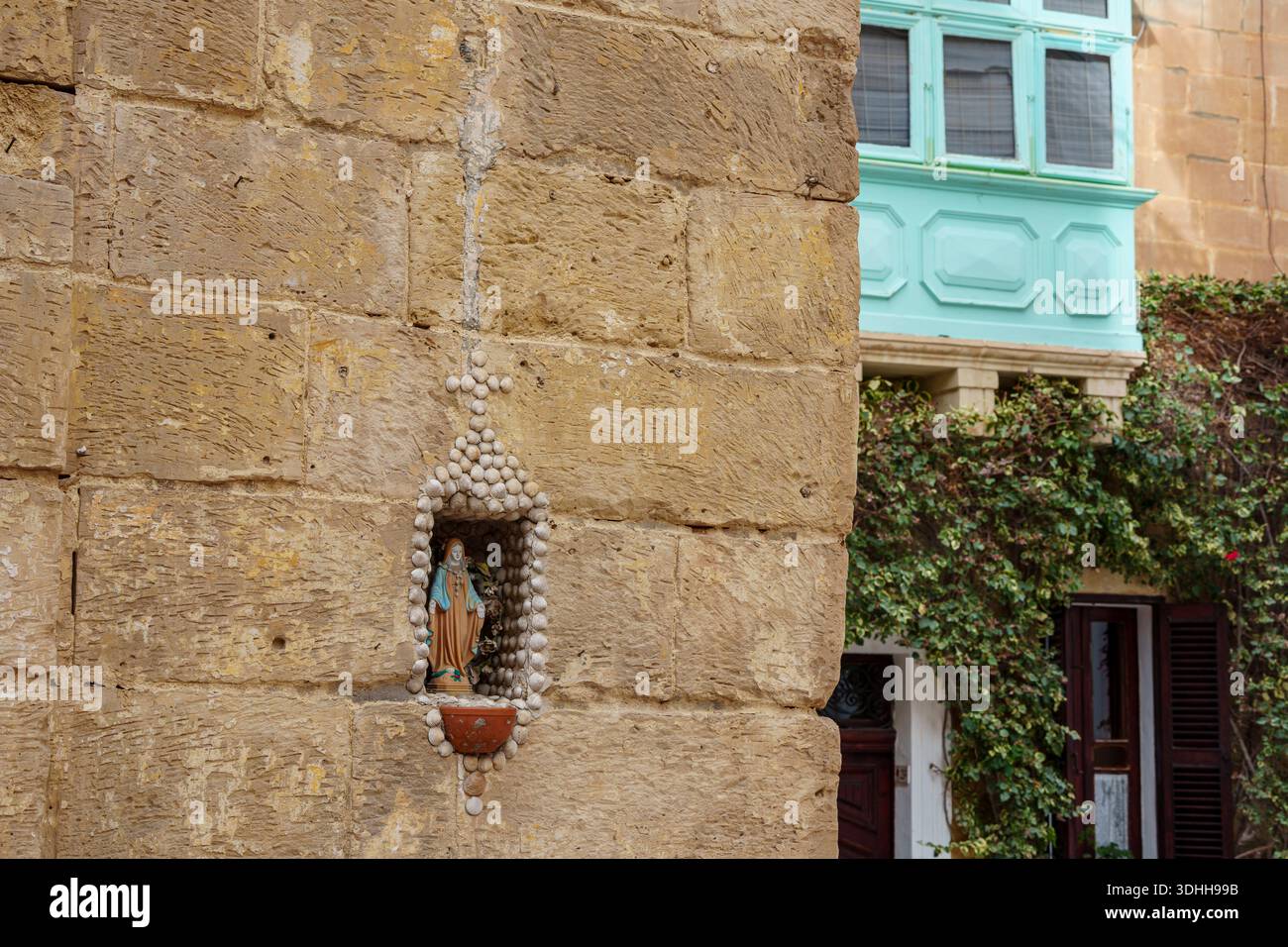 Virgin Mary in a corner, Vittoriosa neighborhood (Birgu), Valletta ...