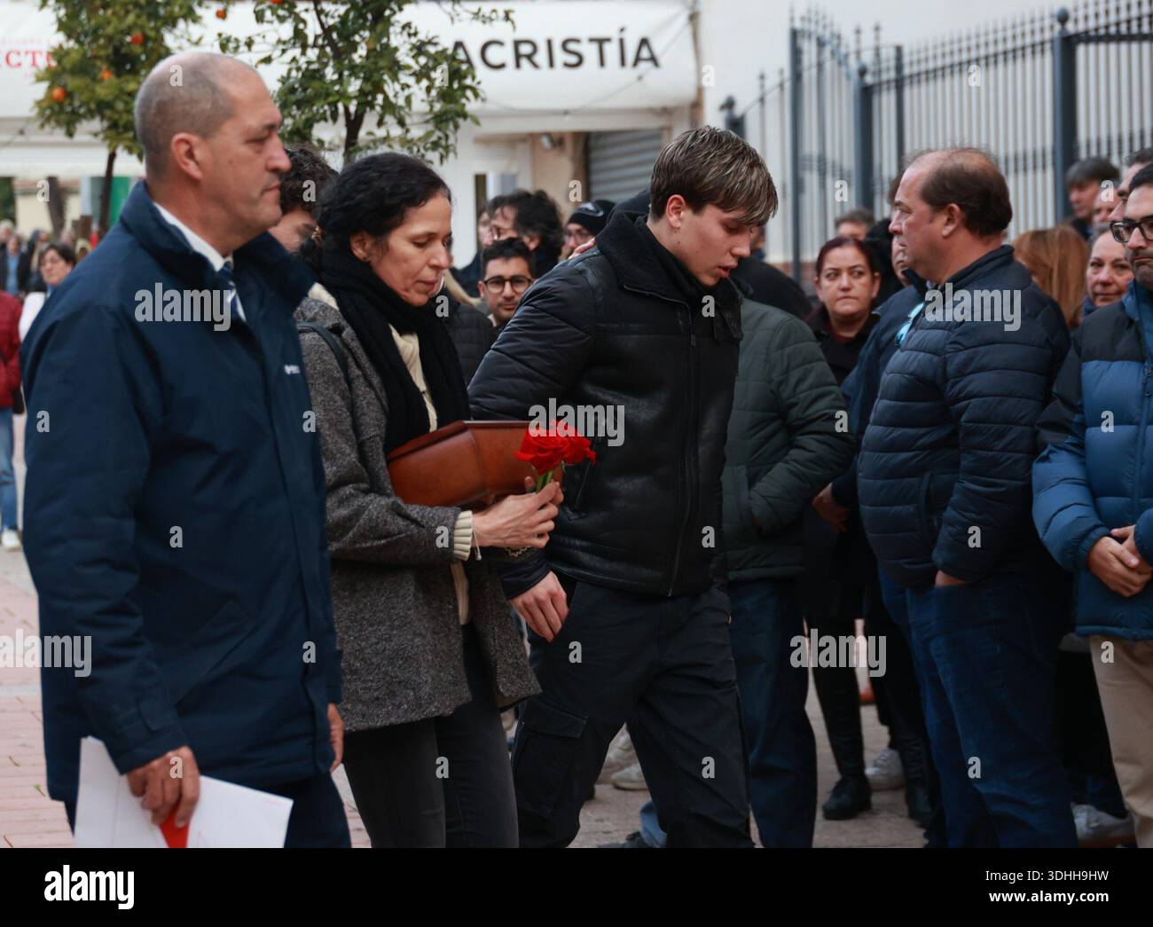 Relatives and neighbours of David Cordón, ex-international beach ...