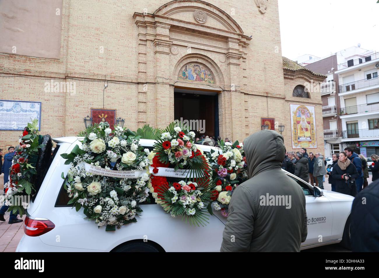 Relatives and neighbours of David Cordón, ex-international beach ...