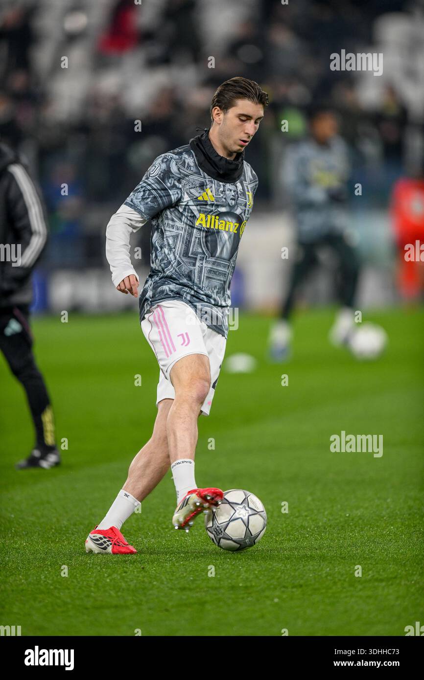 Turin, Italy. 21st Jan, 2026. Fabio Miretti of Juventus seen warming up ...