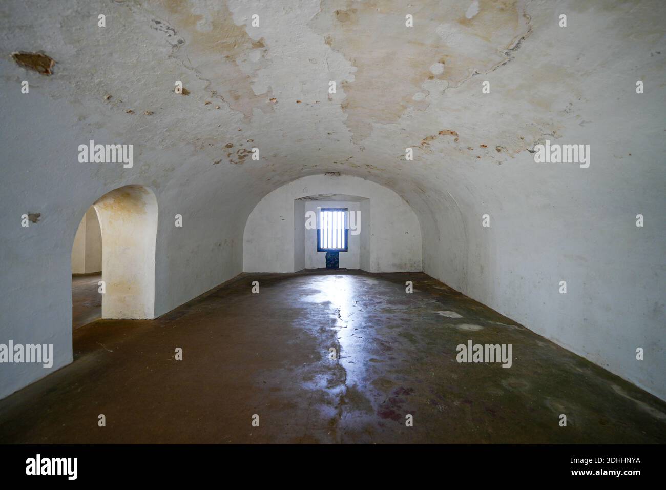 Inside us military barracks hi-res stock photography and images - Alamy