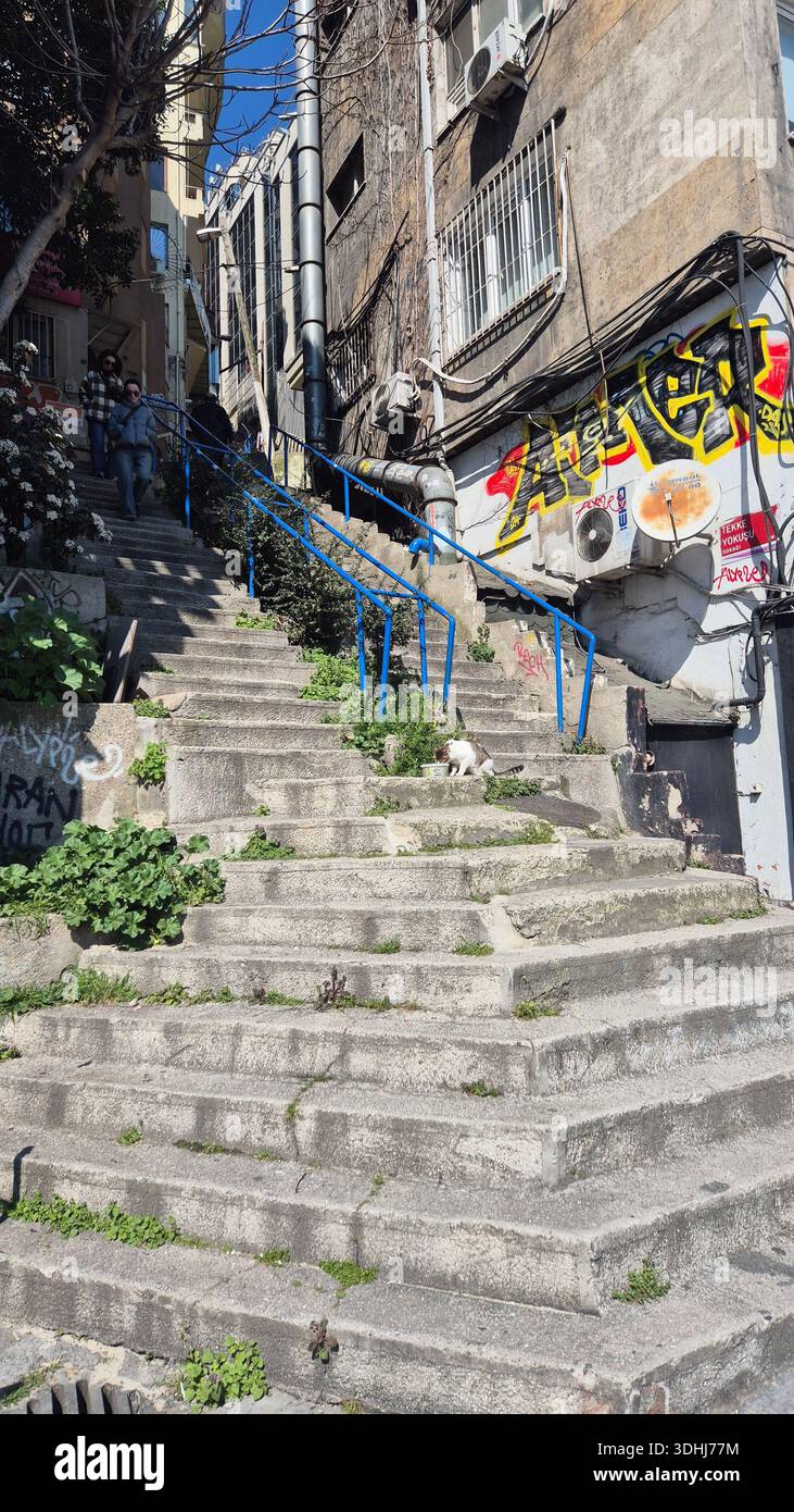 Concrete stairs smartphone stock photos and images - Alamy