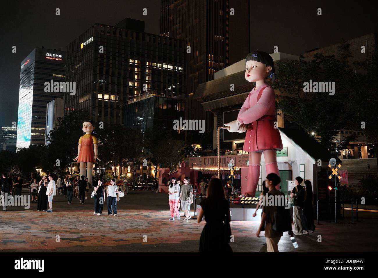 K drama installation netflix exhibit hi-res stock photography and ...