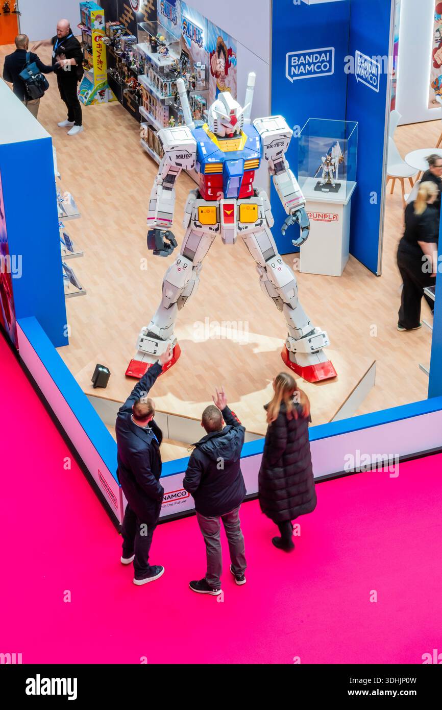 London, UK. 22nd Jan, 2026. A giant version of a Bandai Namco robot ...