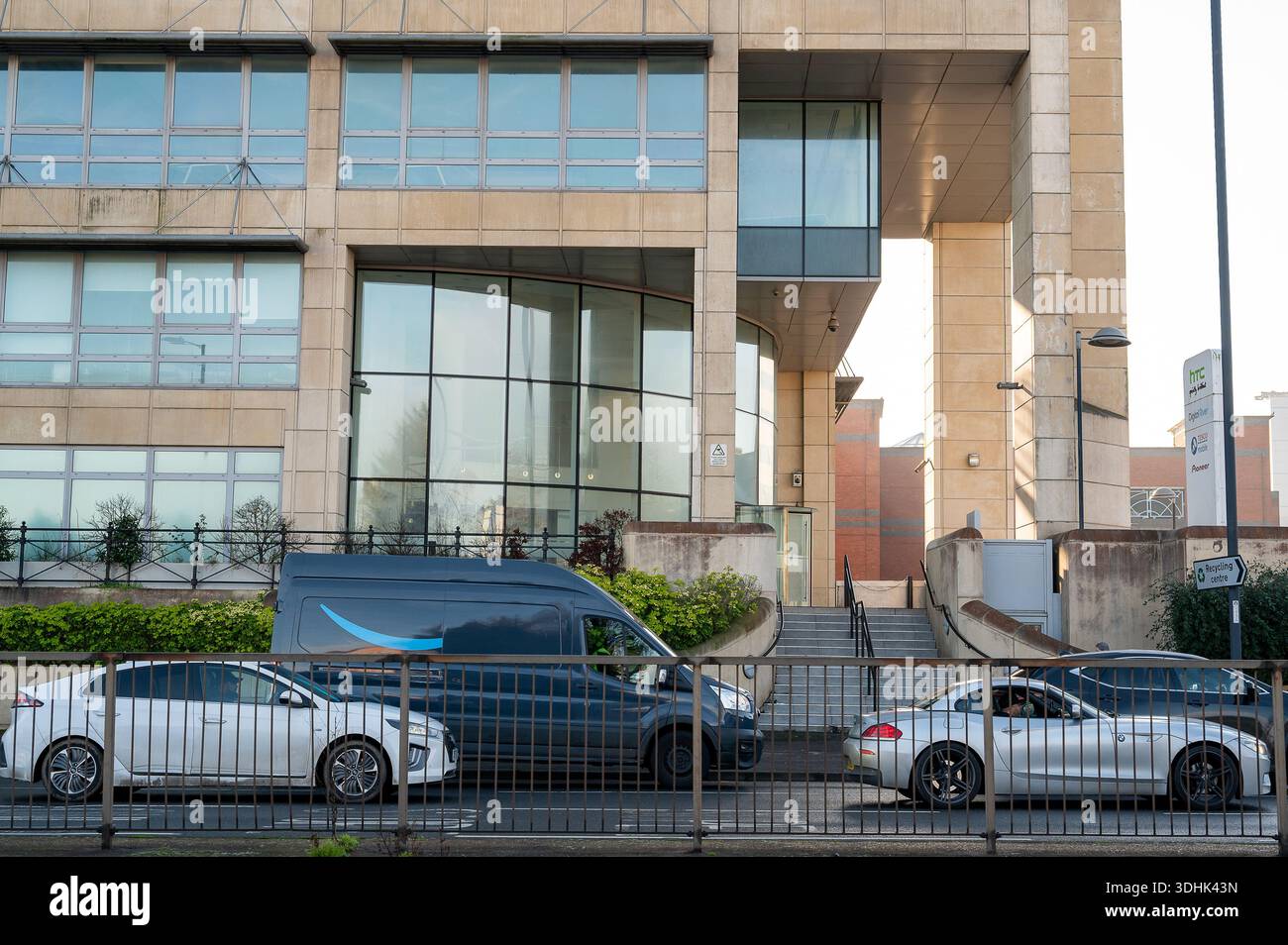 Tesco mobile former offices hi-res stock photography and images - Alamy