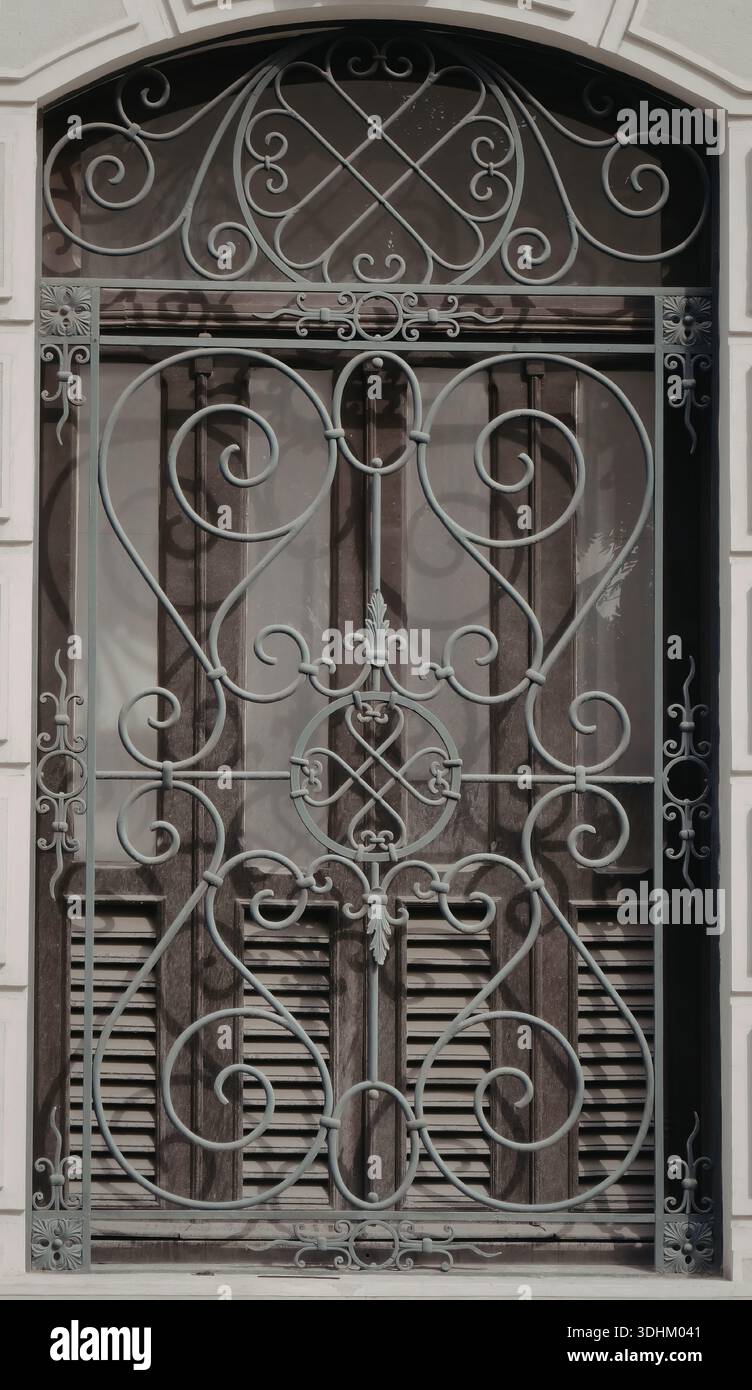 Scrollwork motifs hi-res stock photography and images - Alamy