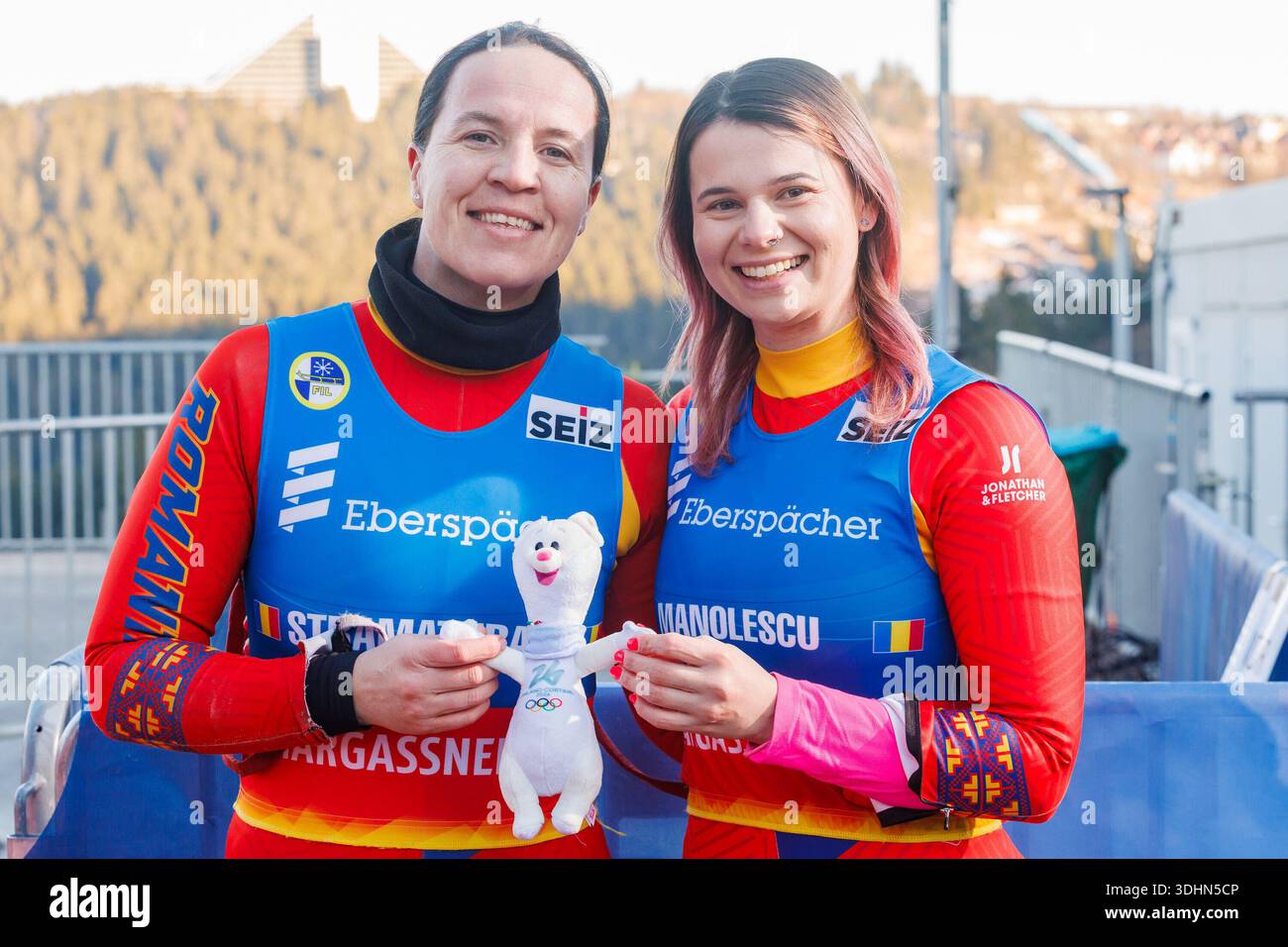 von links: Raluca Stramaturaru und Carmen Mihaela Manolescu (ROU ...