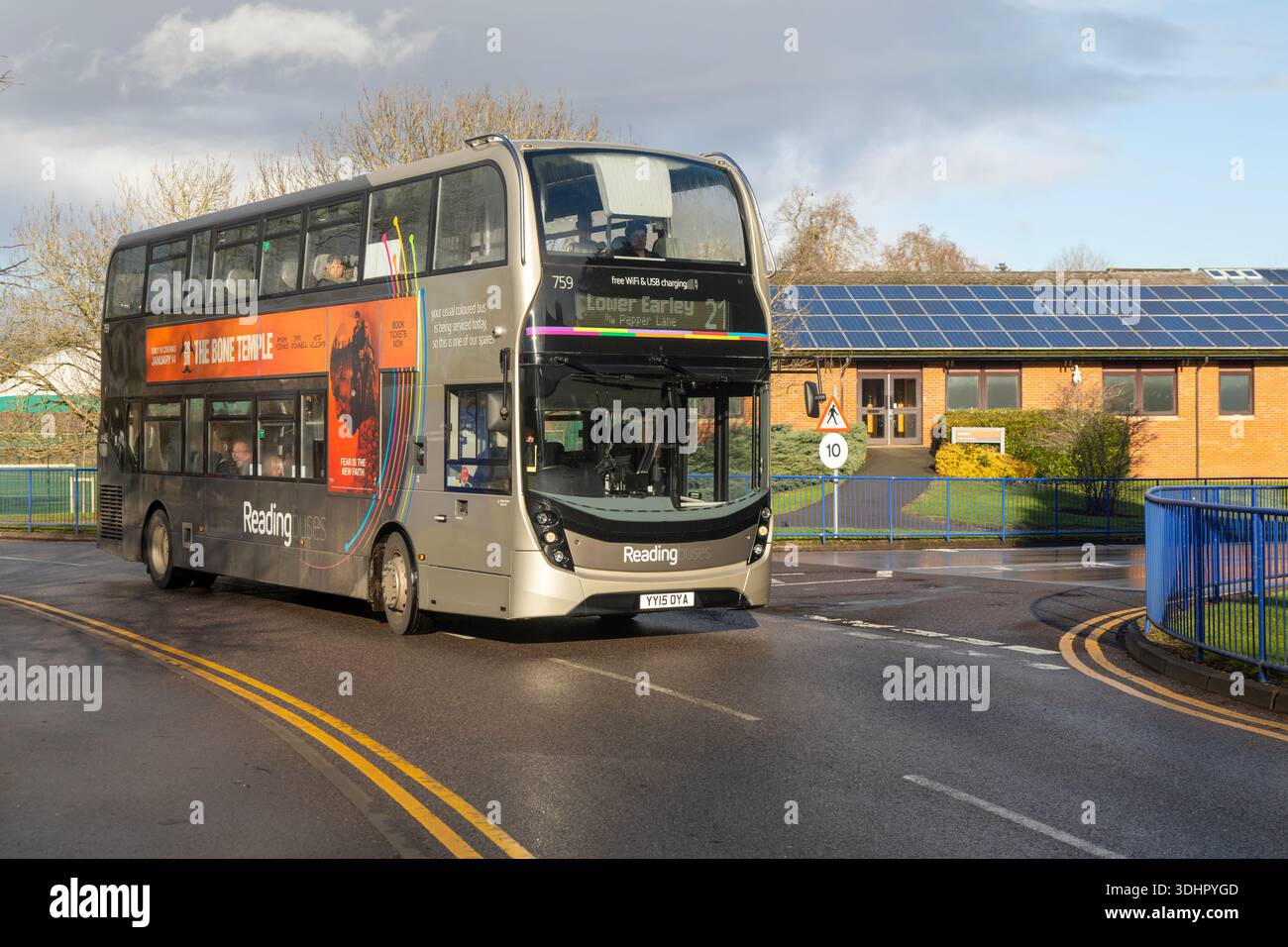 Double-decker ADL Enviro400 MMC Reading Buses bus service 21 to Lower ...