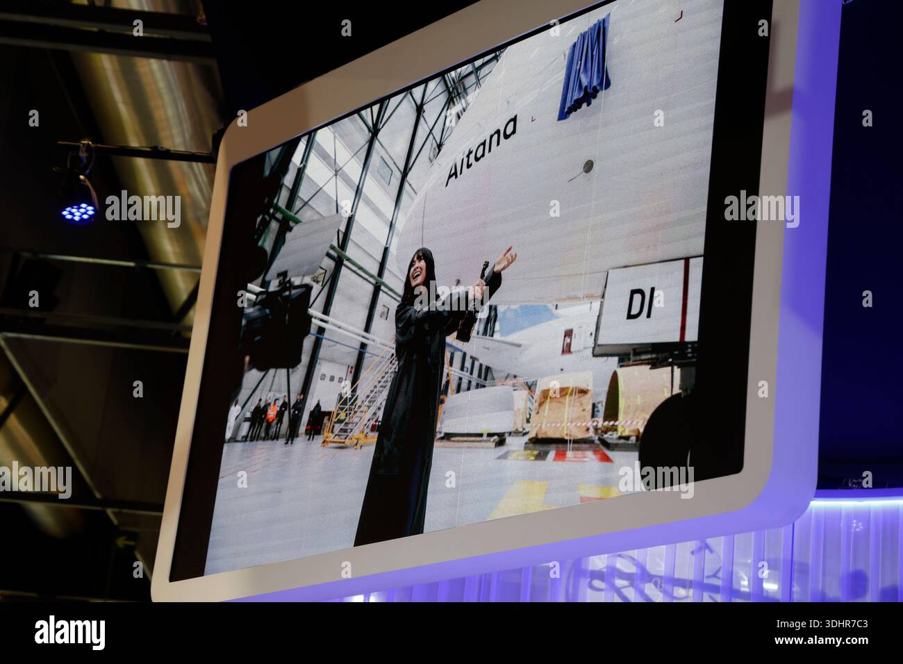 Photographs of the Air Europa plane to which the singer Aitana will ...