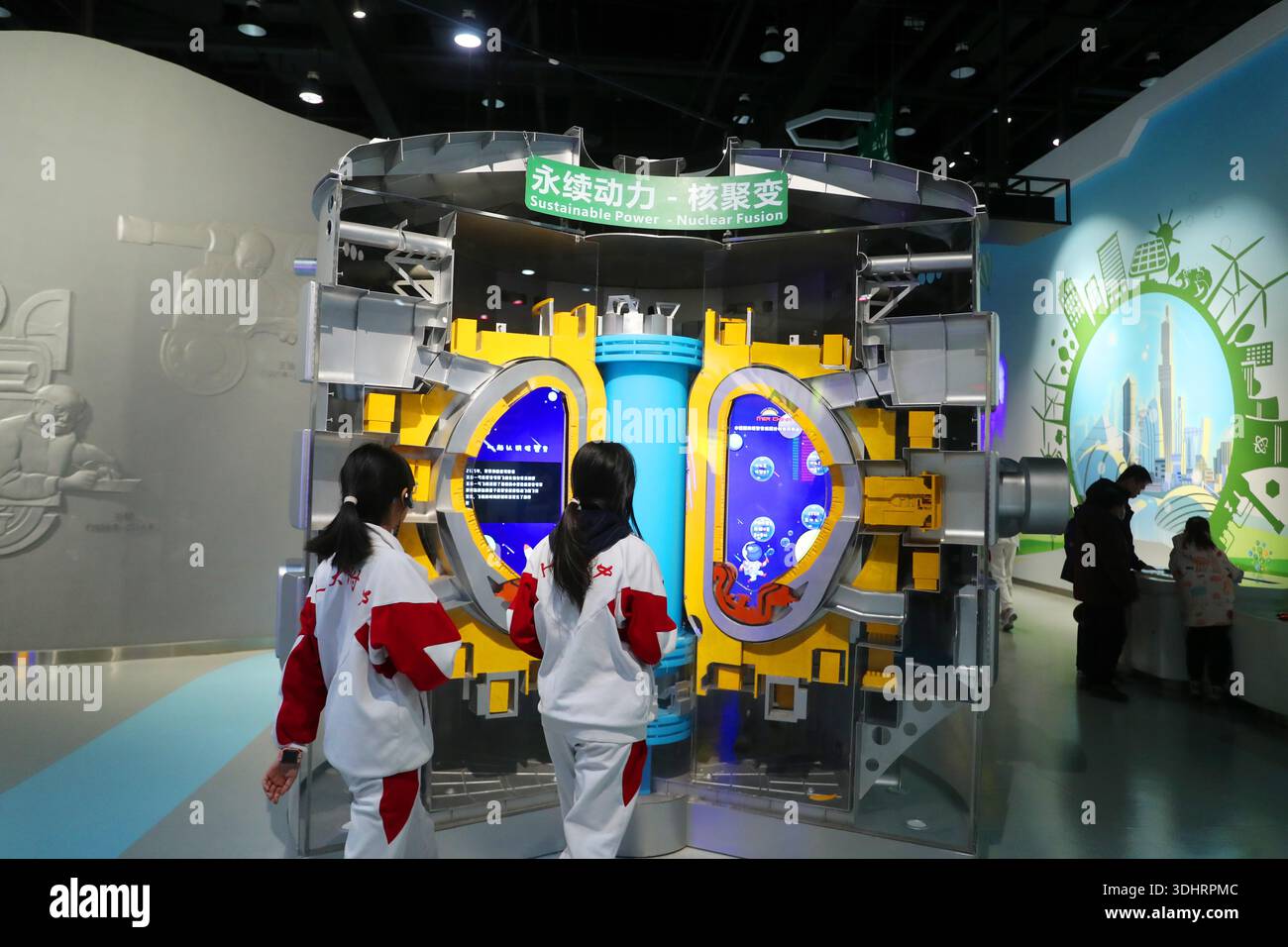 Students experience exhibits at China Science and Technology Museum in ...