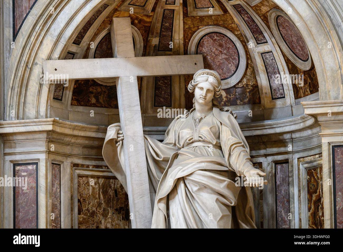Statue of Saint Helena (Helena of Constantinople), by Andrea Bolgi ...