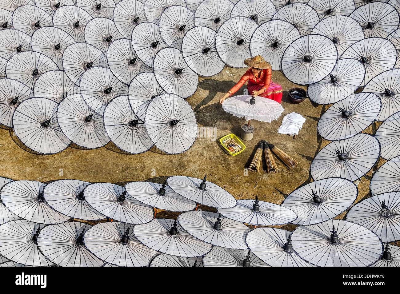 Circular arrangement myanmar hi-res stock photography and images - Alamy