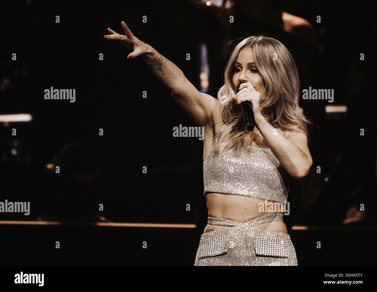Pop singer Michelle For the last time â€” The farewell tour 2026 ...