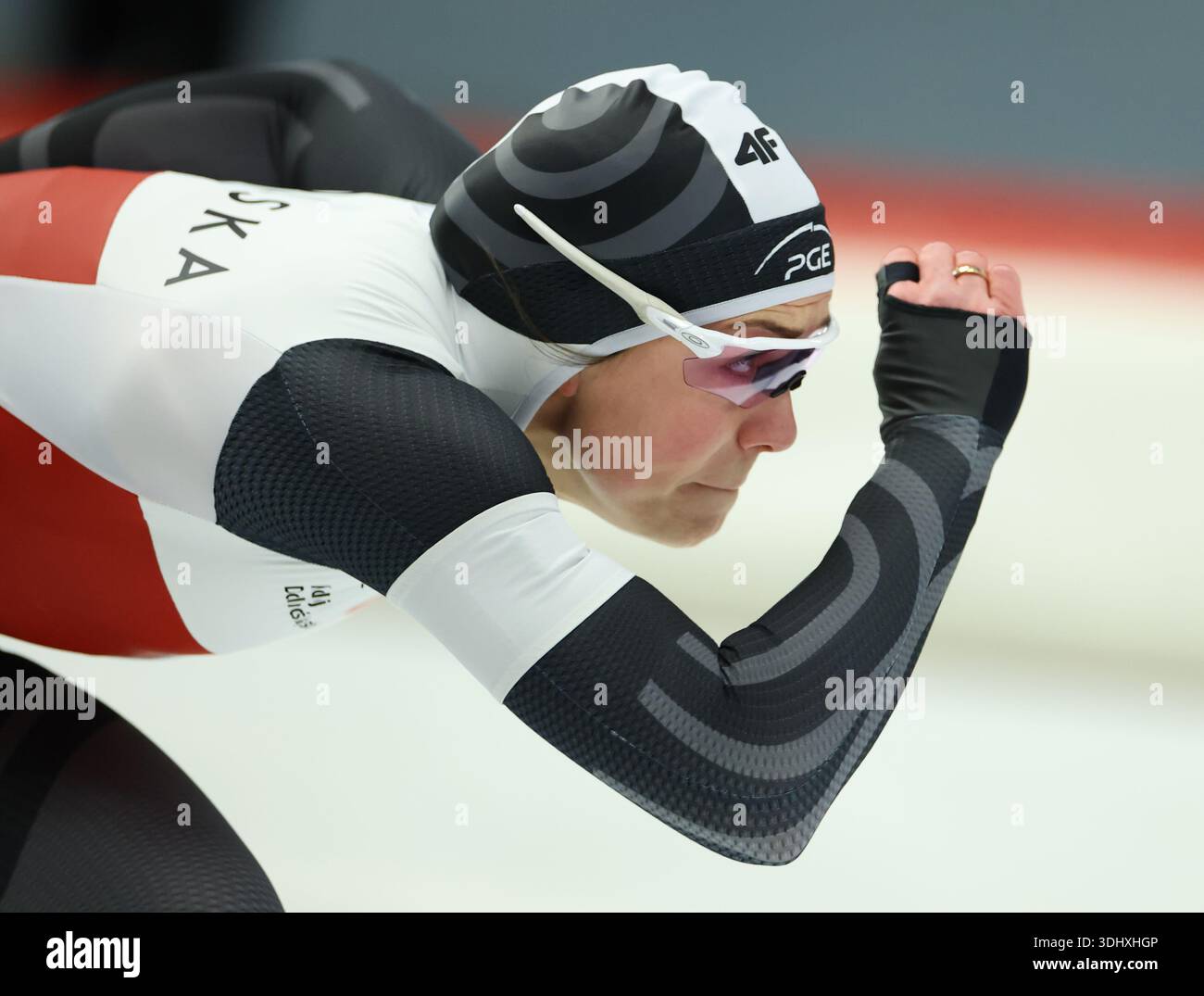 Kaja Ziomek-Nogal competes in the 1st 500m Women of ISU Speed Skating ...