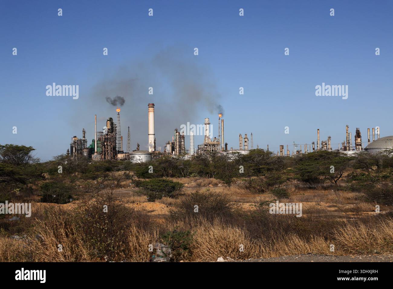 23 January 2026, Venezuela, Amuay: View of the Amuay refinery ...