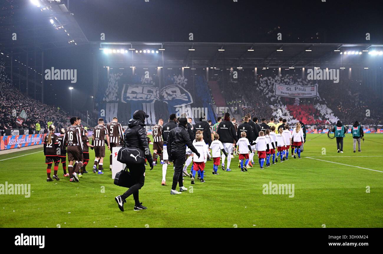 Teams lining up, Millerntor Stadium Hamburg, January 23, 2026, Football ...