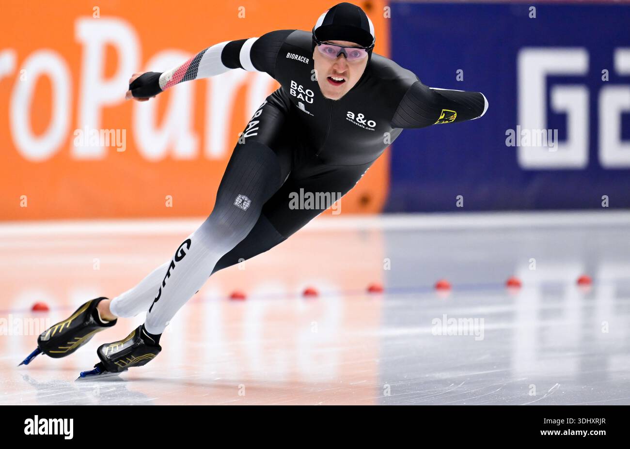23 January 2026, Bavaria, Inzell: Speed skating: World Cup, 1500 m, men ...