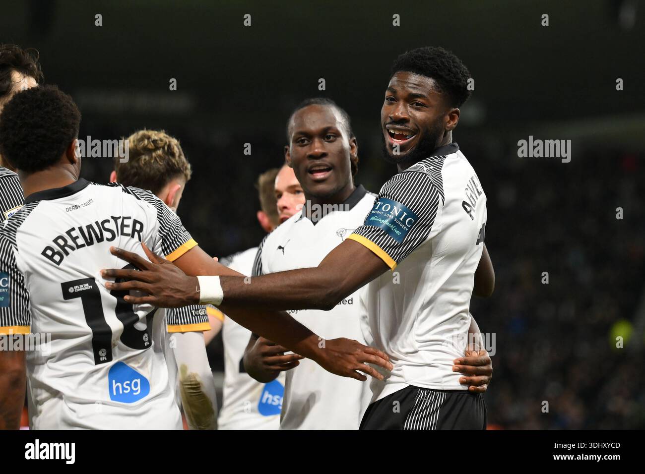 Patrick Agyemang of Derby County celebrates with teammates after ...