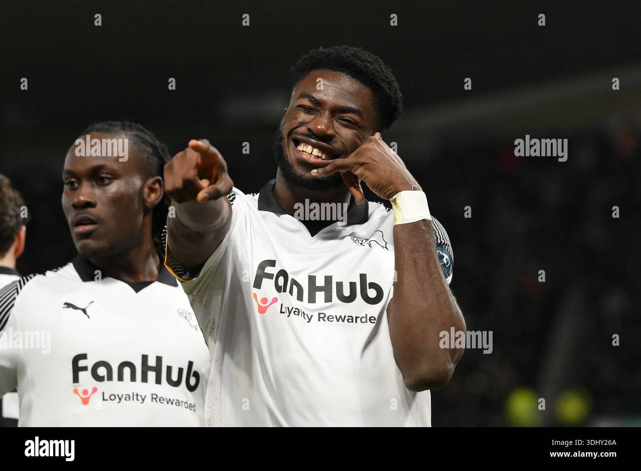 Patrick Agyemang of Derby County celebrates with teammates after ...