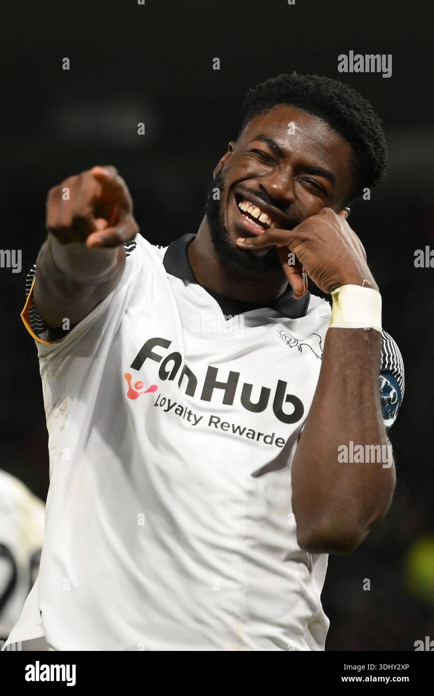 Patrick Agyemang of Derby County celebrates with teammates after ...