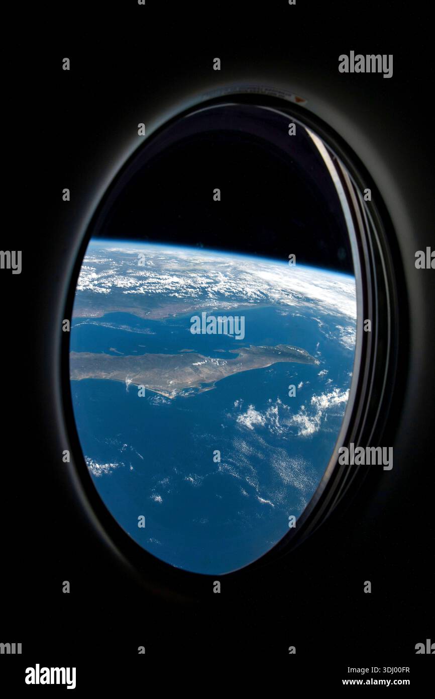Spacex dragon freedom hi-res stock photography and images - Alamy