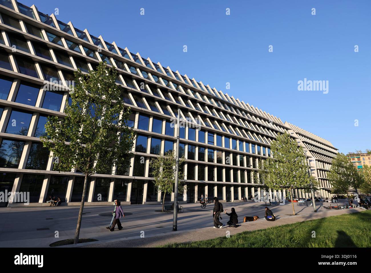 (260124) -- MILAN, Jan. 24, 2026 (Xinhua) -- This photo taken on April ...