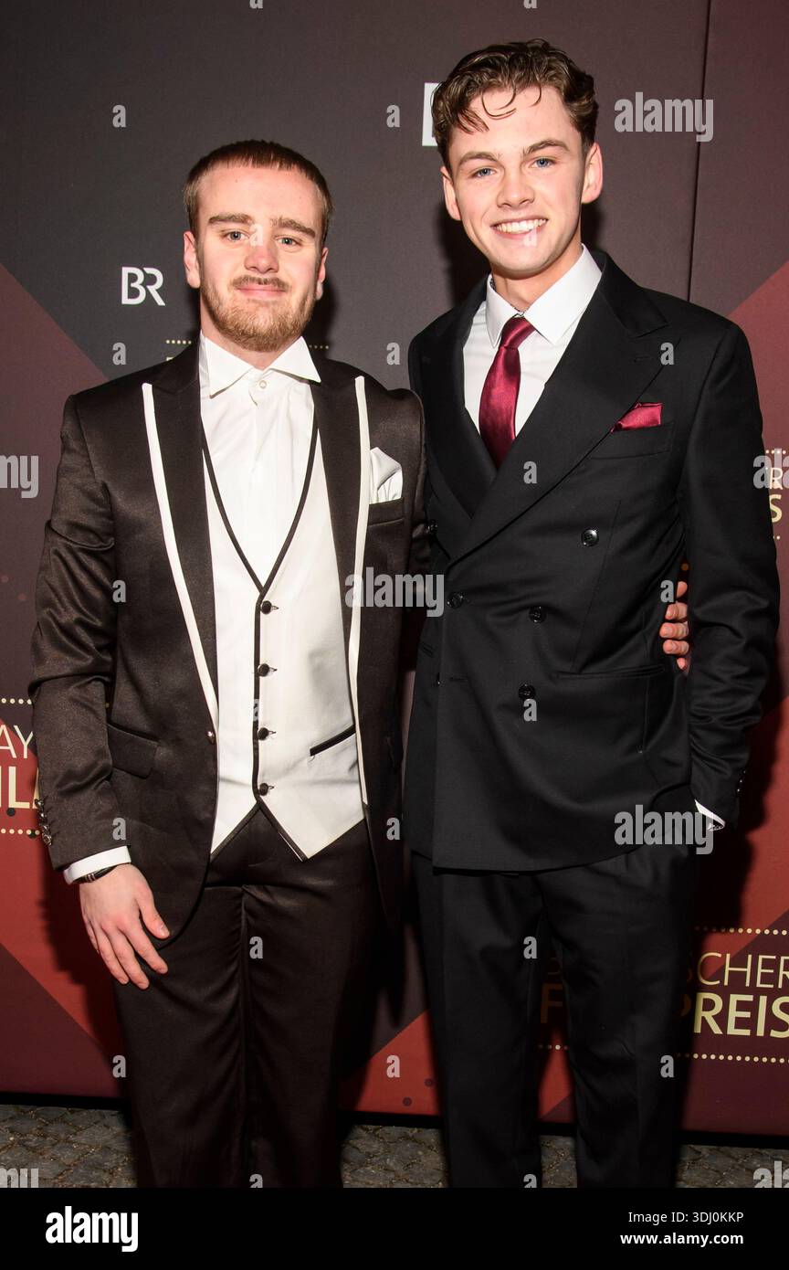 Nico Marischka und Gast bei der Verleihung des 47. Bayerischen ...