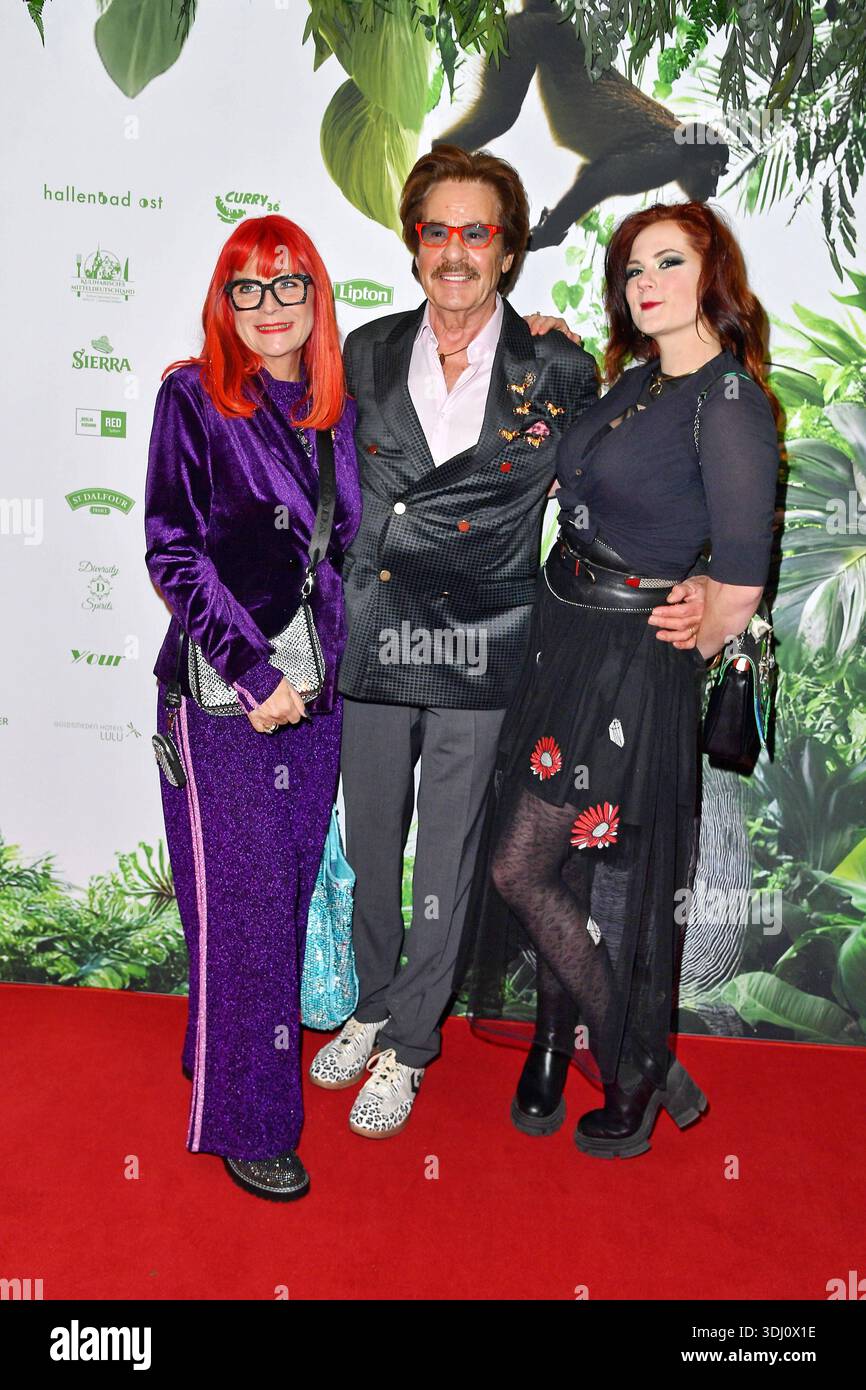 Petra Draeger, Jörg Draeger und Cinzia-Paulina Draeger bei der TV ...