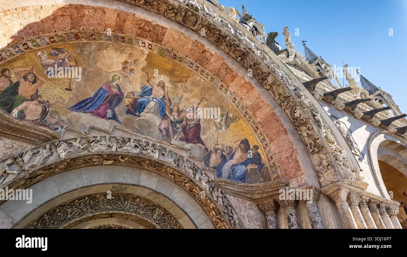 Golden Mosaic of Saint Marks Basilica Arch in Venice Stock Photo - Alamy