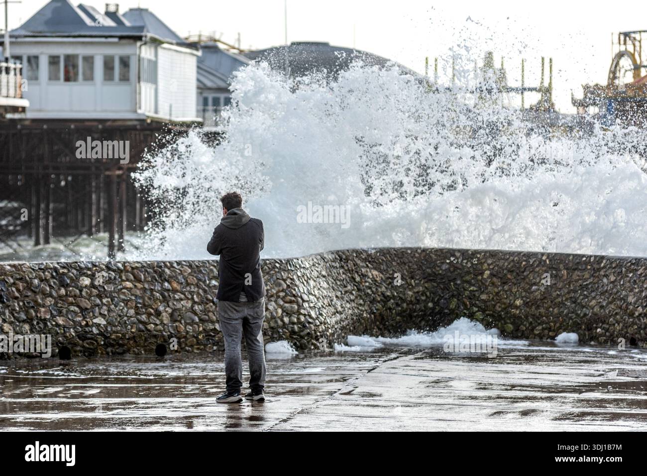 Brighton, January 23rd 2026: Storm Ingrid sends waves crashing onto ...