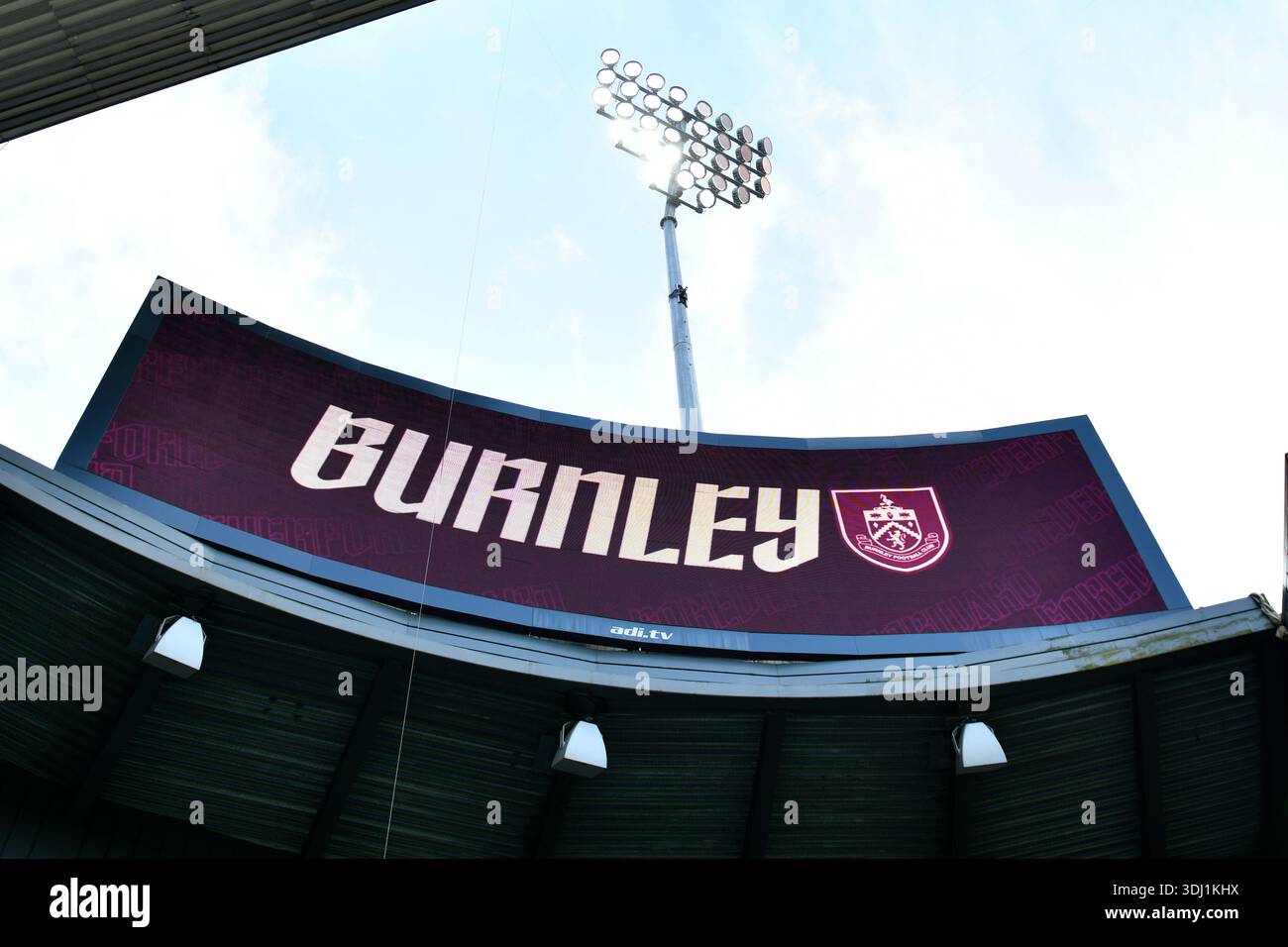 Burnley scoreboard with floodlights during the Burnley v Tottenham ...