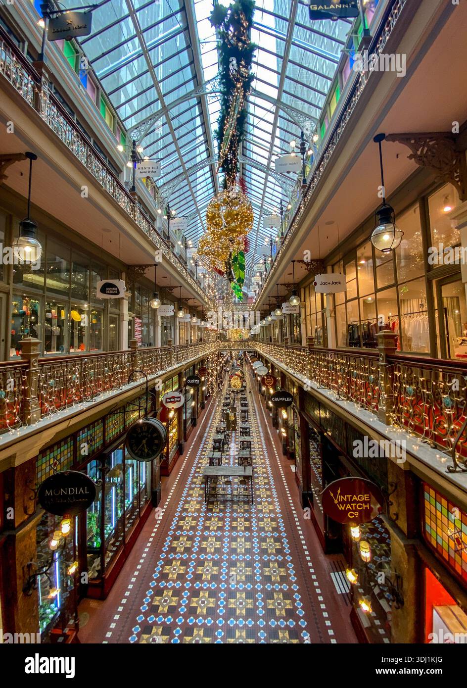 Victorian shop interior hi-res stock photography and images - Alamy