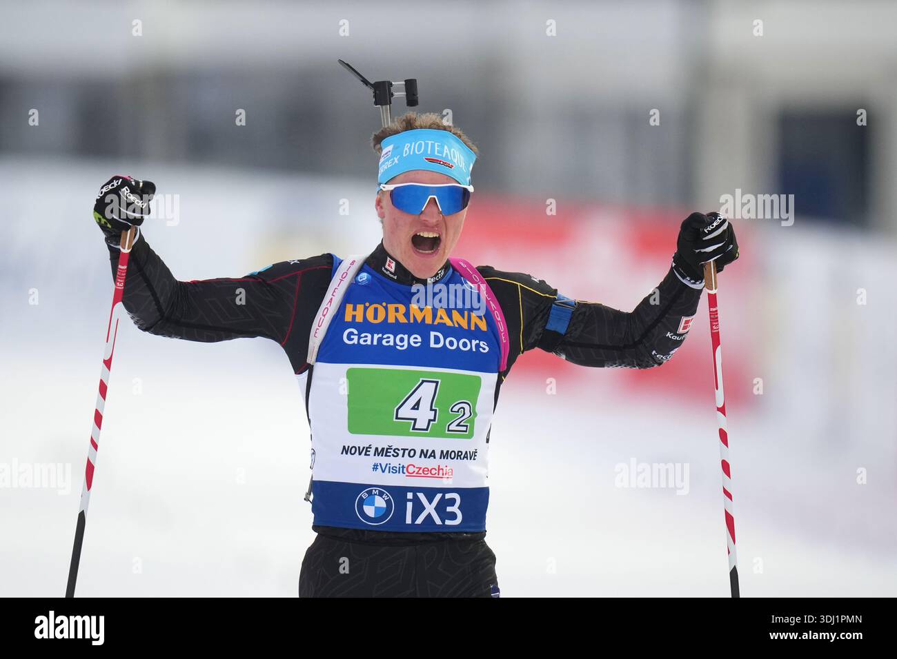Leonhard Pfund, of Germany, crosses the finish line to win the single ...
