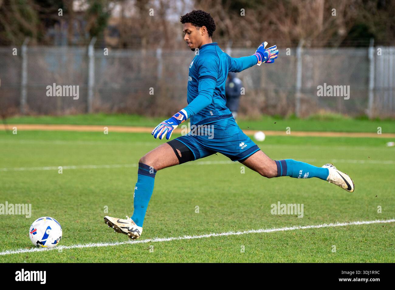 Matteo Salamon (1 QPR Dev) kicks during the Premier League PDL match ...
