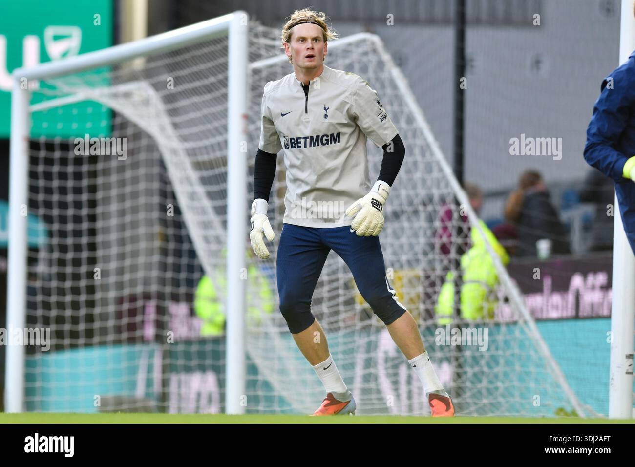Antonín Kinský of Tottenham Hotspur warms up during the Burnley v ...