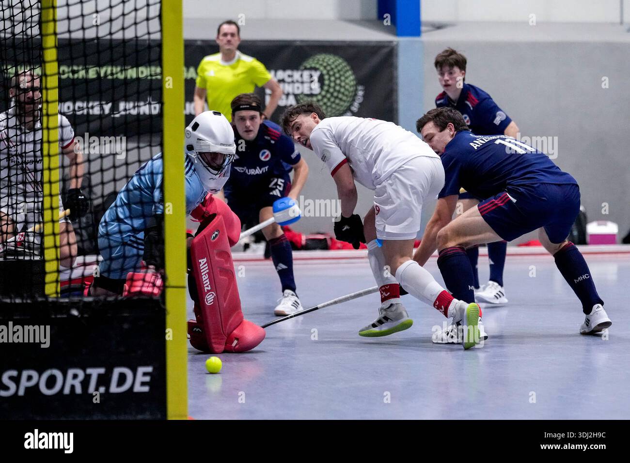 from left: Florian Simon (goalkeeper, MHC, 28), Moritz Himmler (MHC, 25 ...