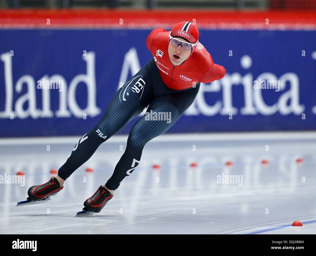 Inzell, Germany. 24th Jan, 2026. Speed skating: World Cup in the Max ...