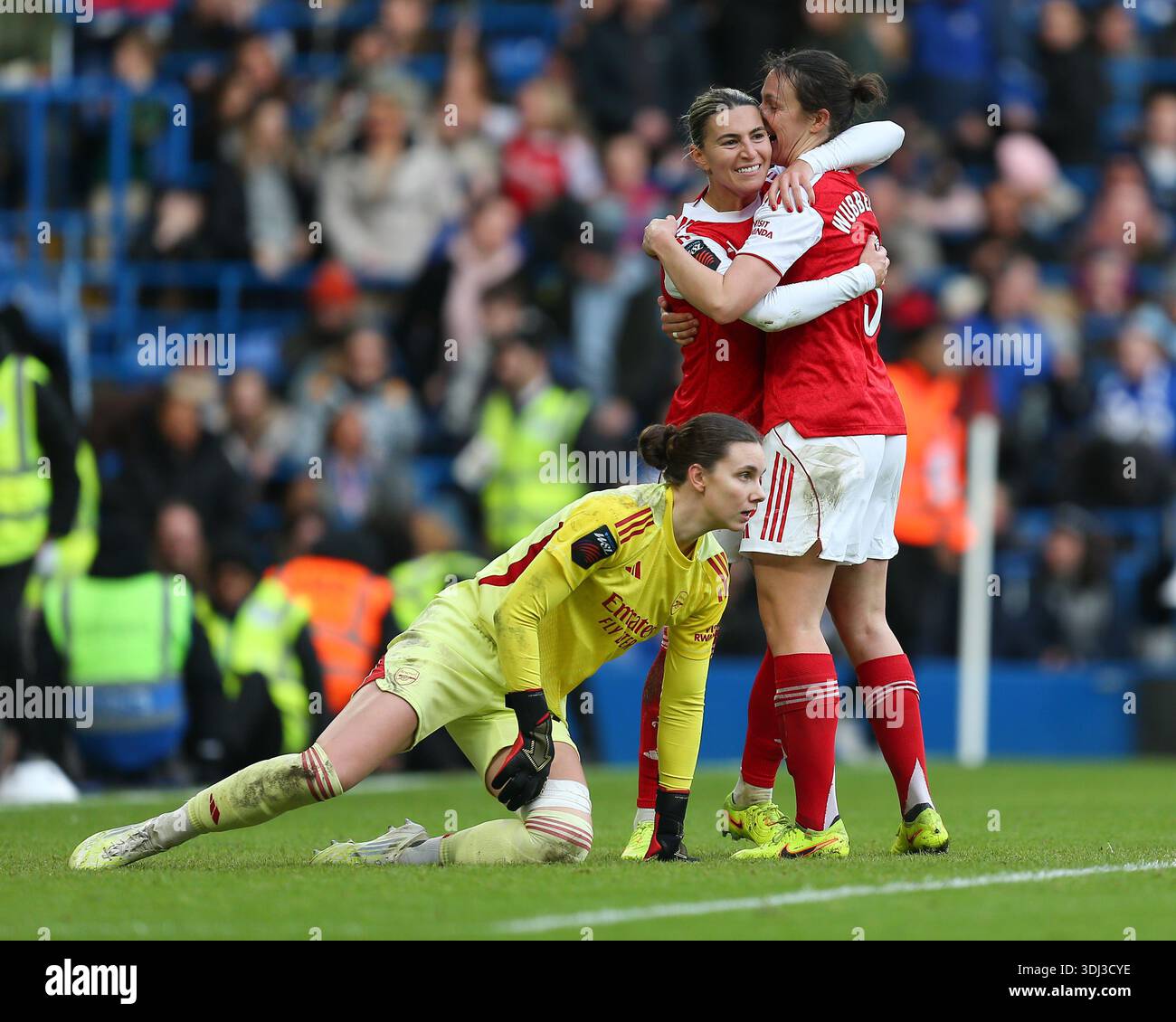 London, England, January 24 2026: Steph Catley (7 Arsenal) and Lotte ...