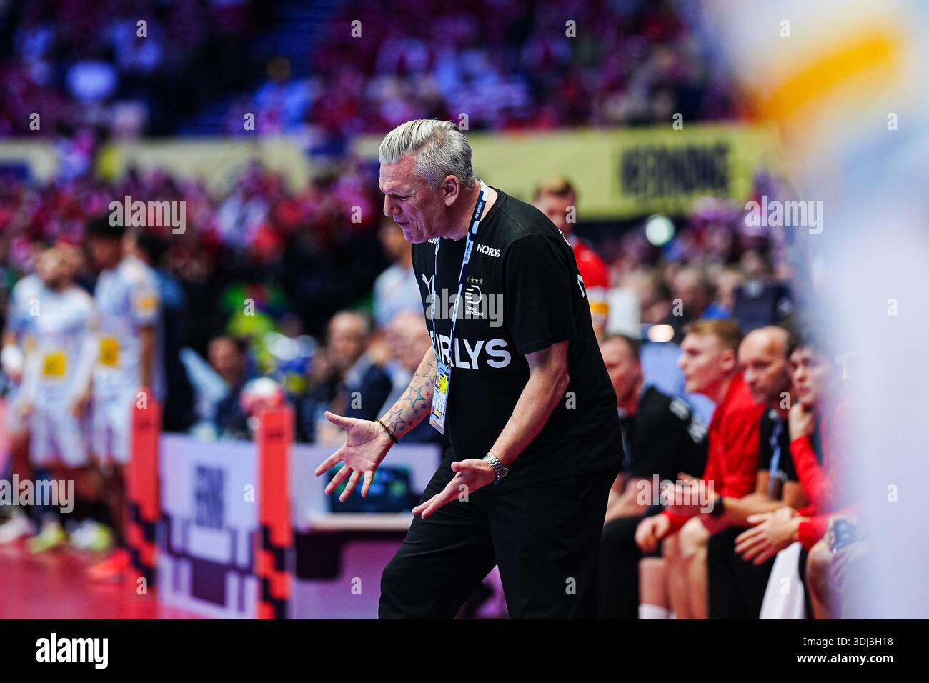 Nikolaj Jacobsen (Daenemark, Trainer) wuetend DEN, Spanien vs ...