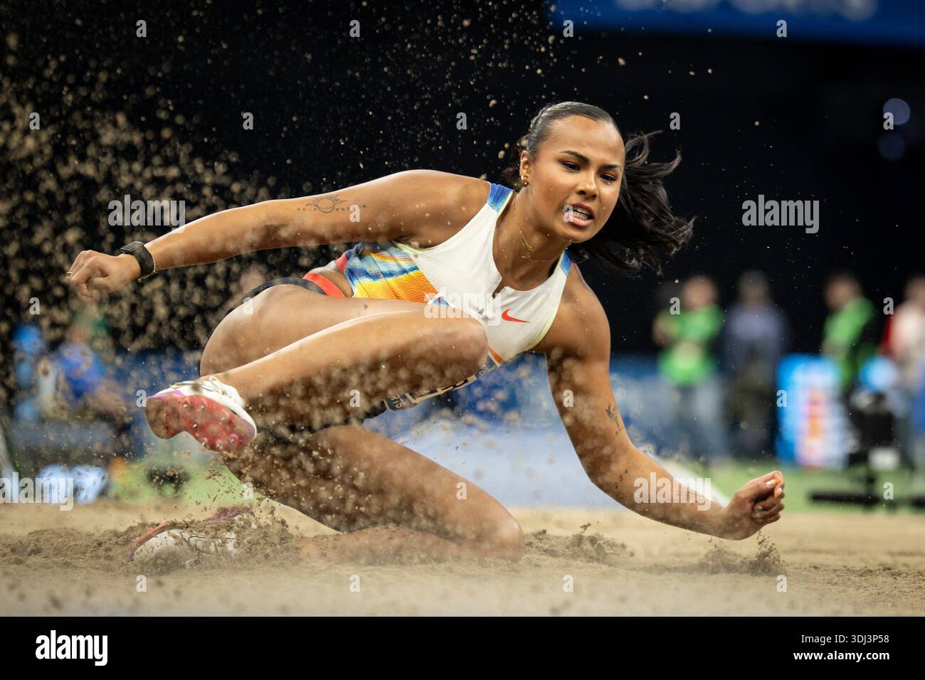 DUESSELDORF, GERMANY - JANUARY 24: Laura Raquel Müller (GER) competing ...